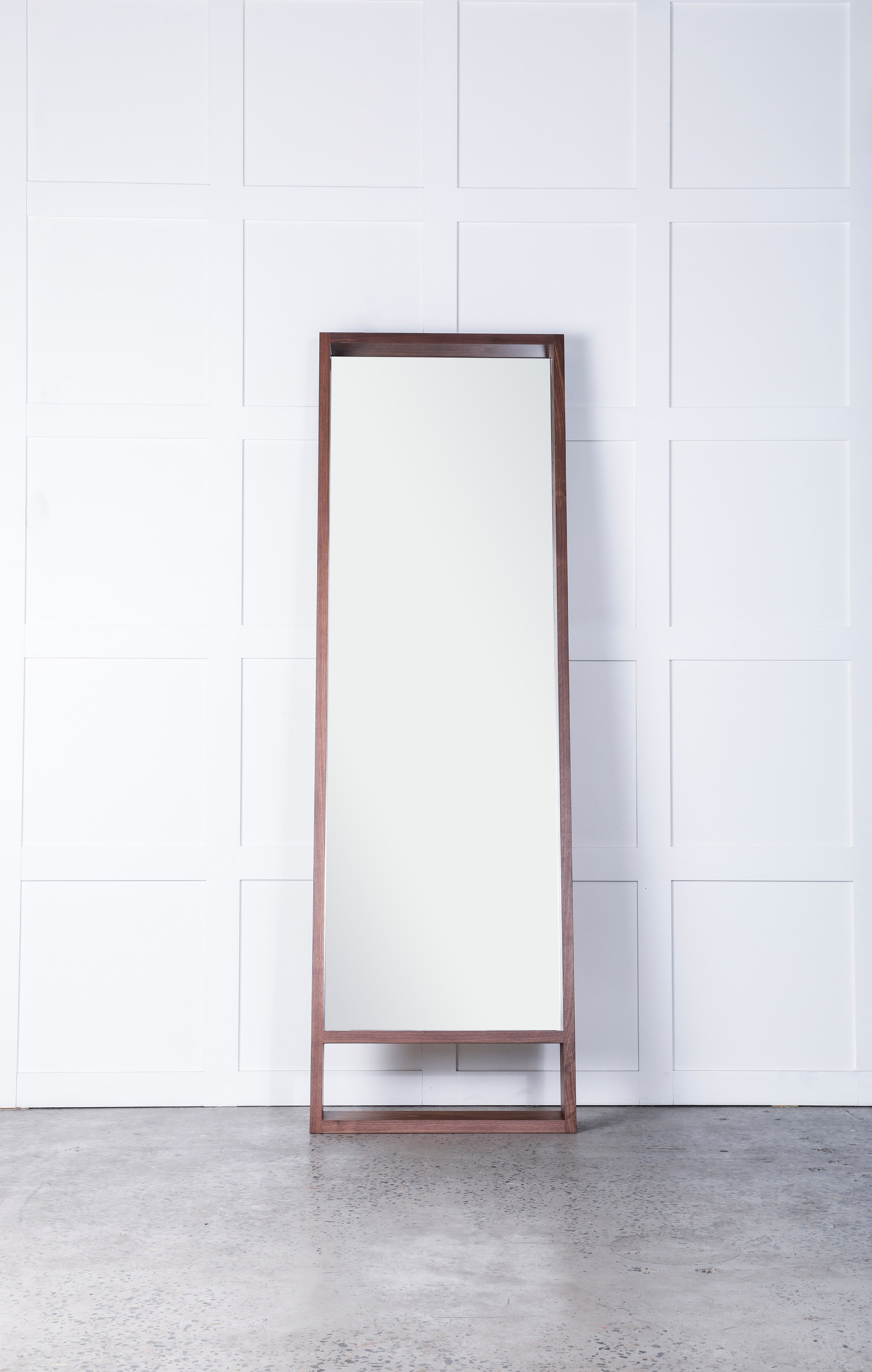 Emily Standing Mirror by Artifex – Artifex Interiors Pty Ltd
