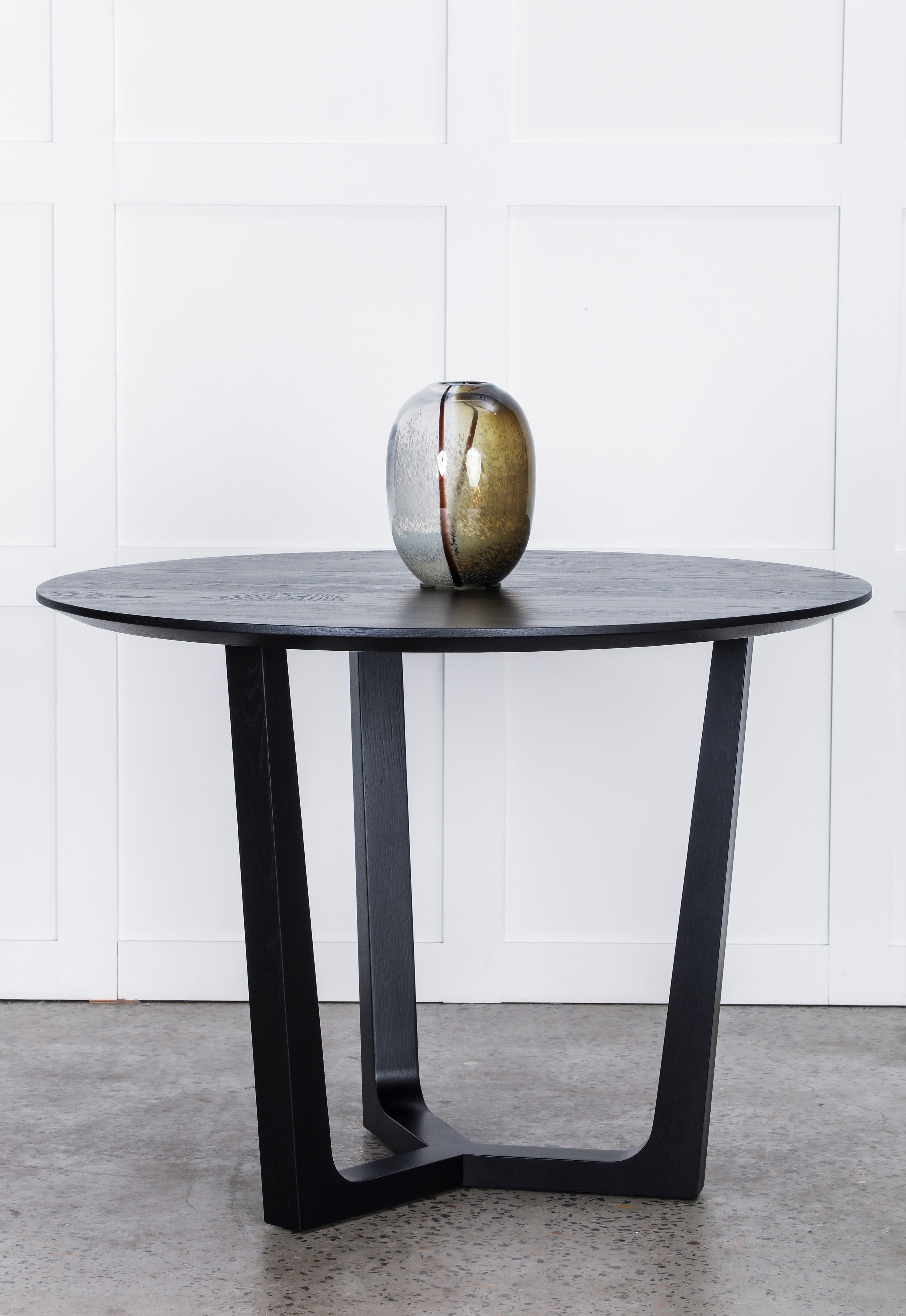 Y Round Dining Table - Artifex