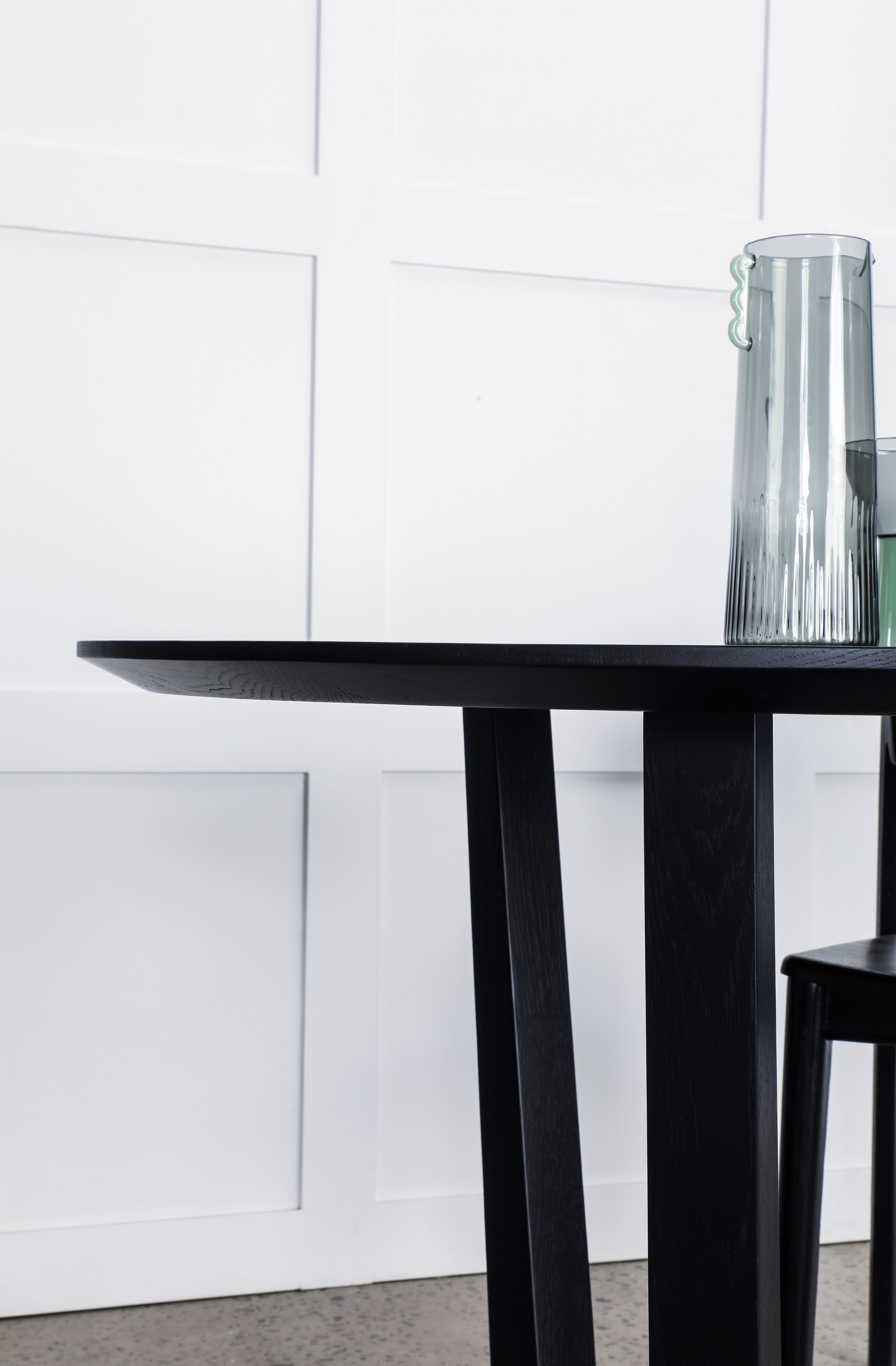 Y Round Dining Table - Artifex
