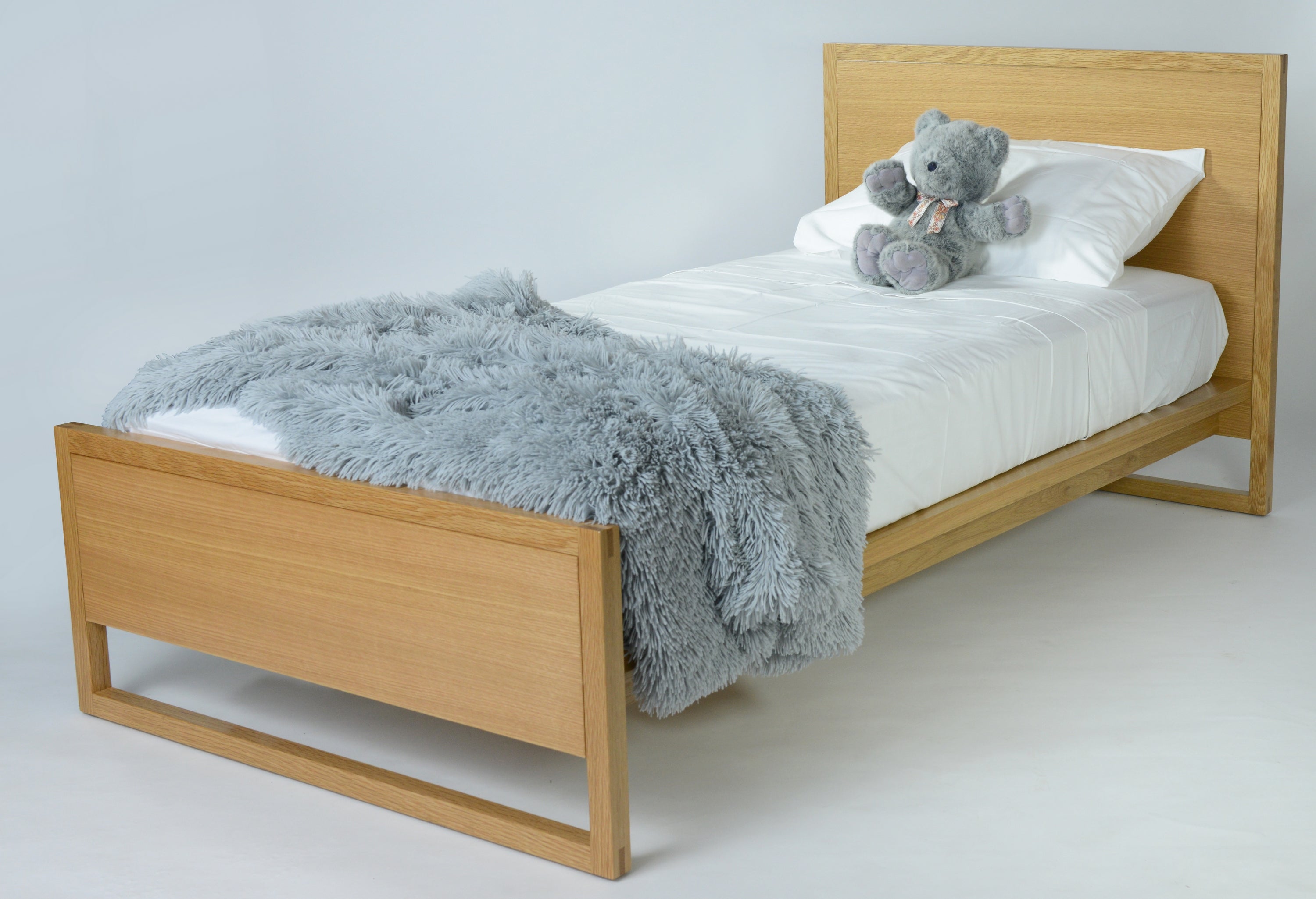 Tess Bed - Artifex