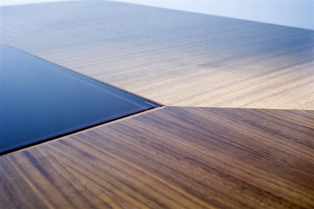 Tavola Dining Table